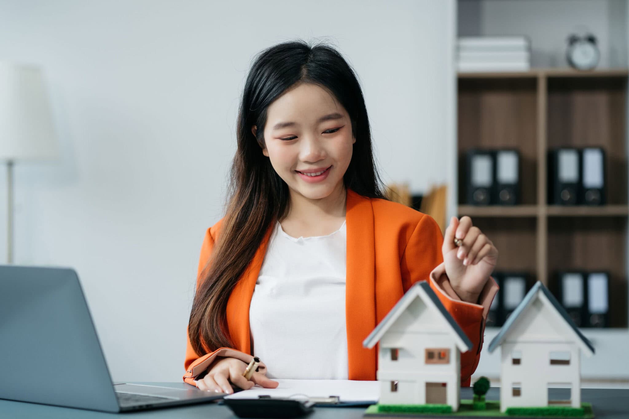 Real Estate Virtual Assistants | MyOutDesk